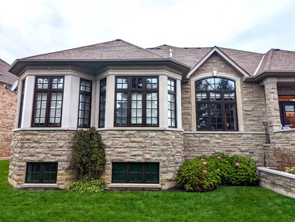 A Guide to Painting Window Frames Exterior | Wood and Vinyl