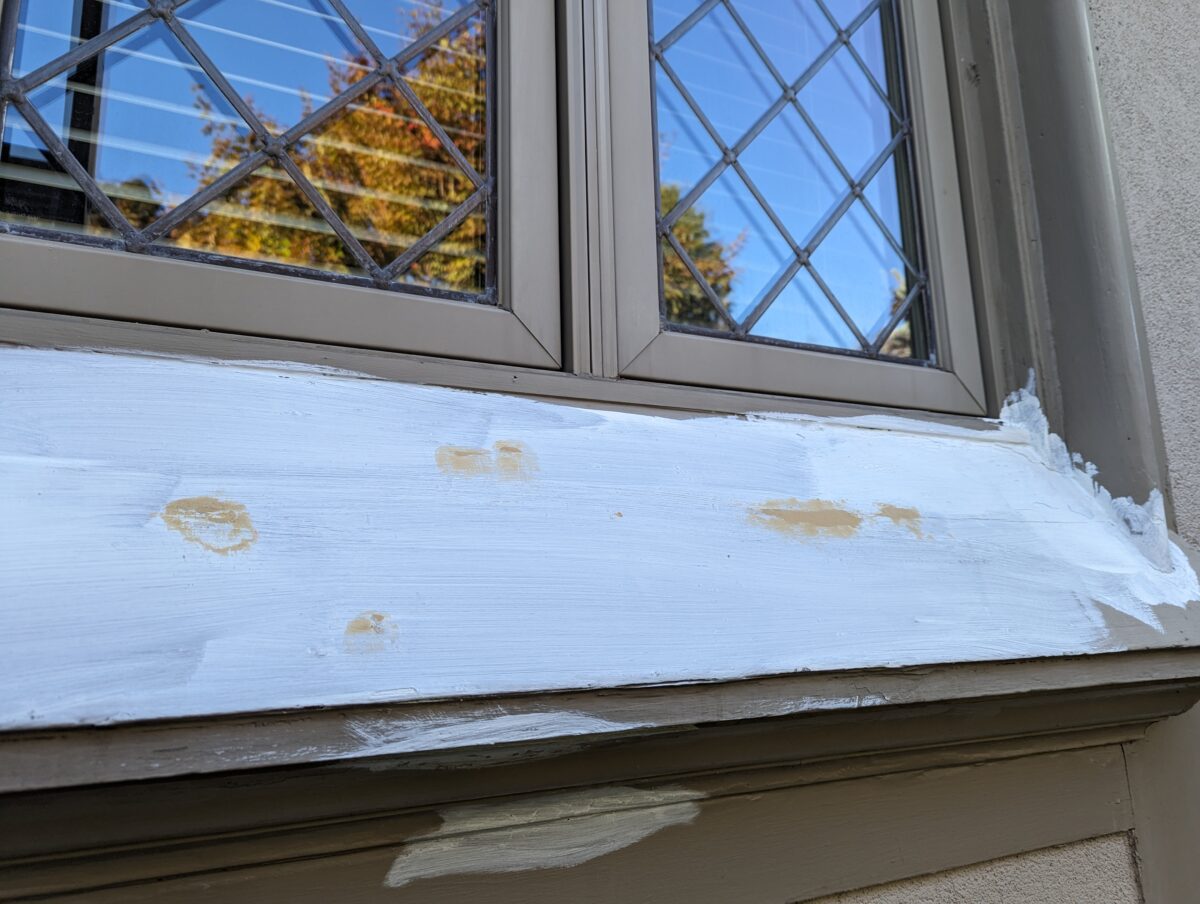 A Guide to Painting Window Frames Exterior | Wood and Vinyl