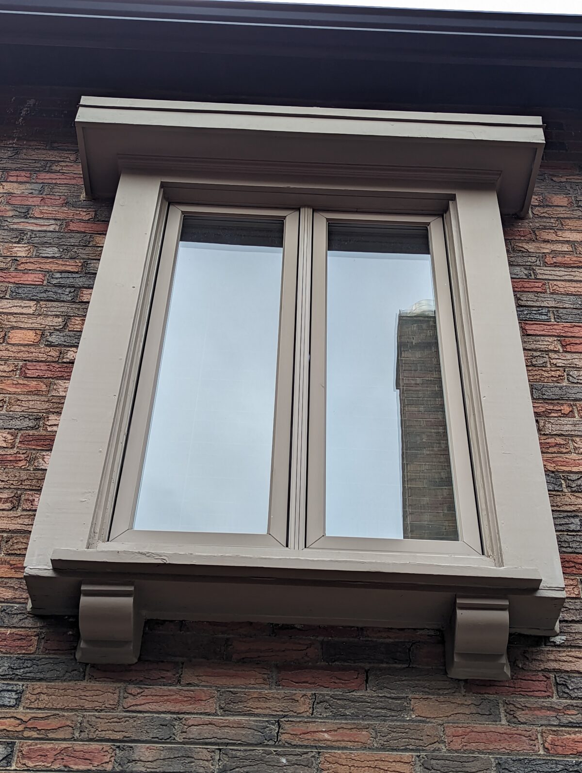 A Guide to Painting Window Frames Exterior | Wood and Vinyl