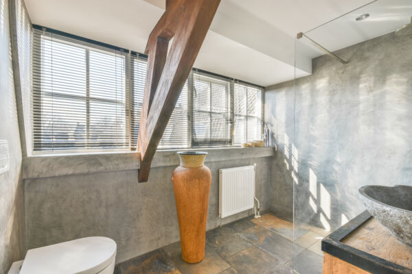 Microcement Bathrooms: A Guide to Seamless, Modern Design
