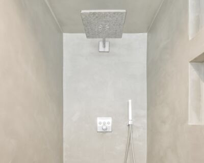 Microcement Bathrooms: A Guide to Seamless, Modern Design