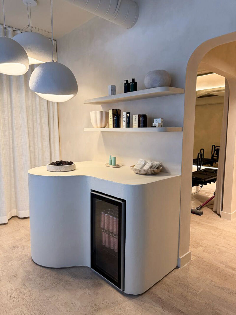 Microcement Over Tile: Modern & Durable Design Solution